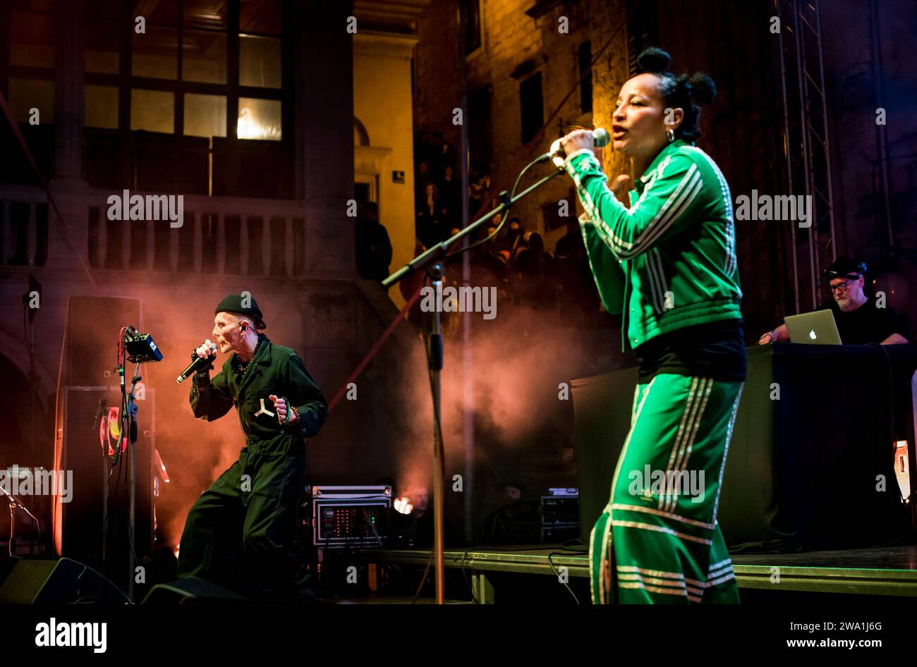 Stereo mcs 2024 hi-res stock photography and images - Alamy