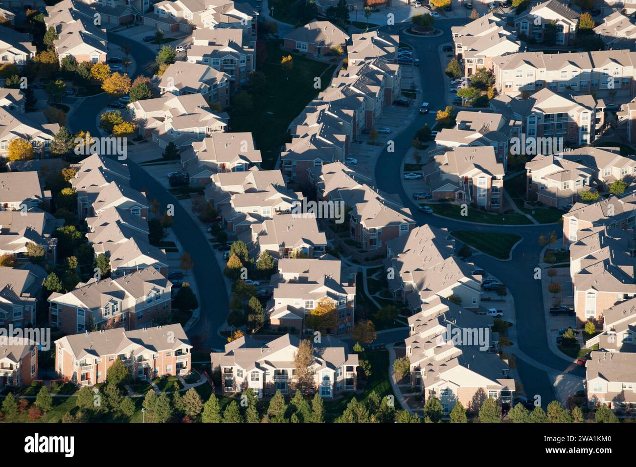 Row built structure hi-res stock photography and images - Alamy