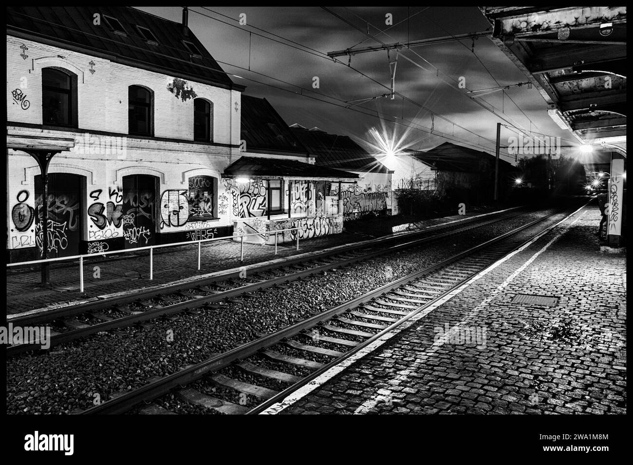 Forest train station at night. The place seems insecure and dirty. | La ...