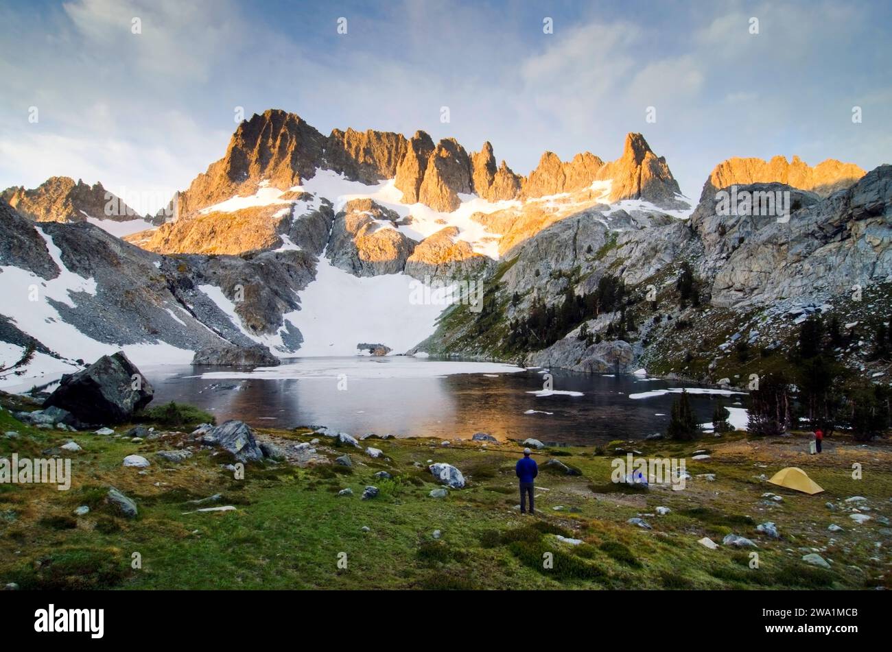 Full view of iceberg hi-res stock photography and images - Alamy