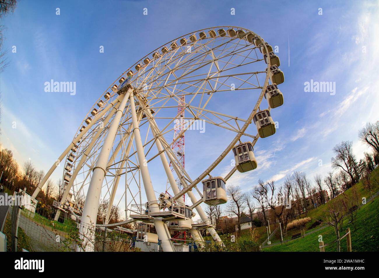Ferris wheel on Tei Park in Bucharest, Romania Stock Photo - Alamy