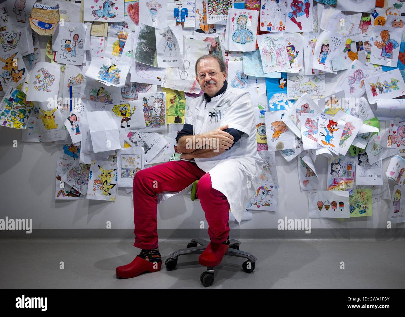 ROTTERDAM - Ophthalmologist Tjeerd de Faber in the Rotterdam Eye ...