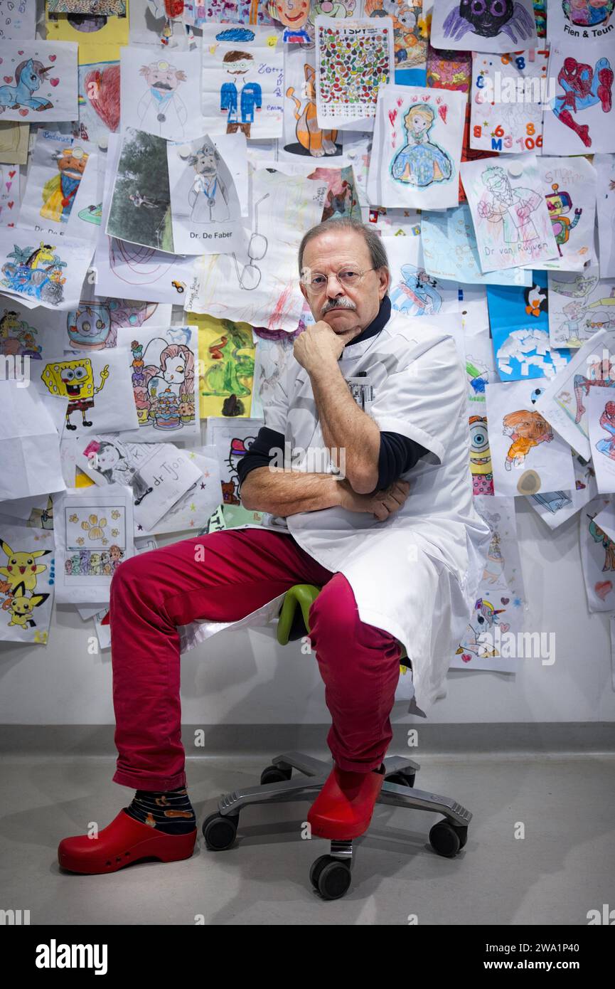 ROTTERDAM - Ophthalmologist Tjeerd de Faber in the Rotterdam Eye ...