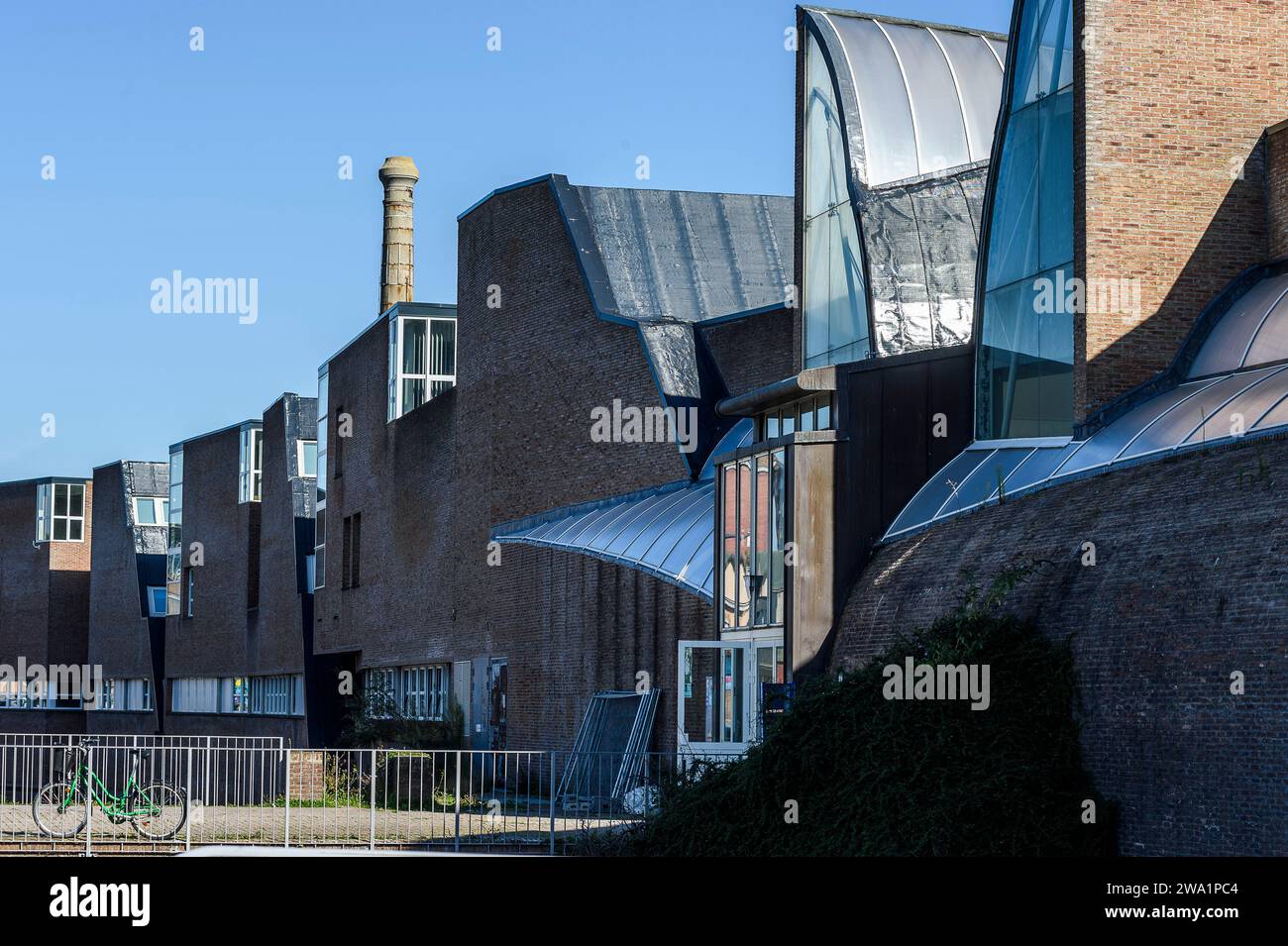 Jules Verne University buildings in Amiens | Batiments de l'universite ...
