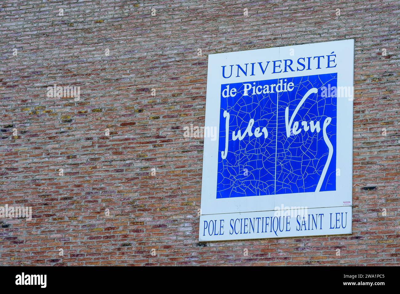 Jules Verne University buildings in Amiens | Batiments de l'universite ...