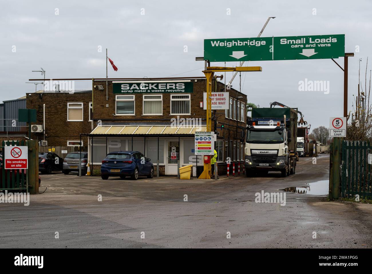 Sackers hi-res stock photography and images - Alamy