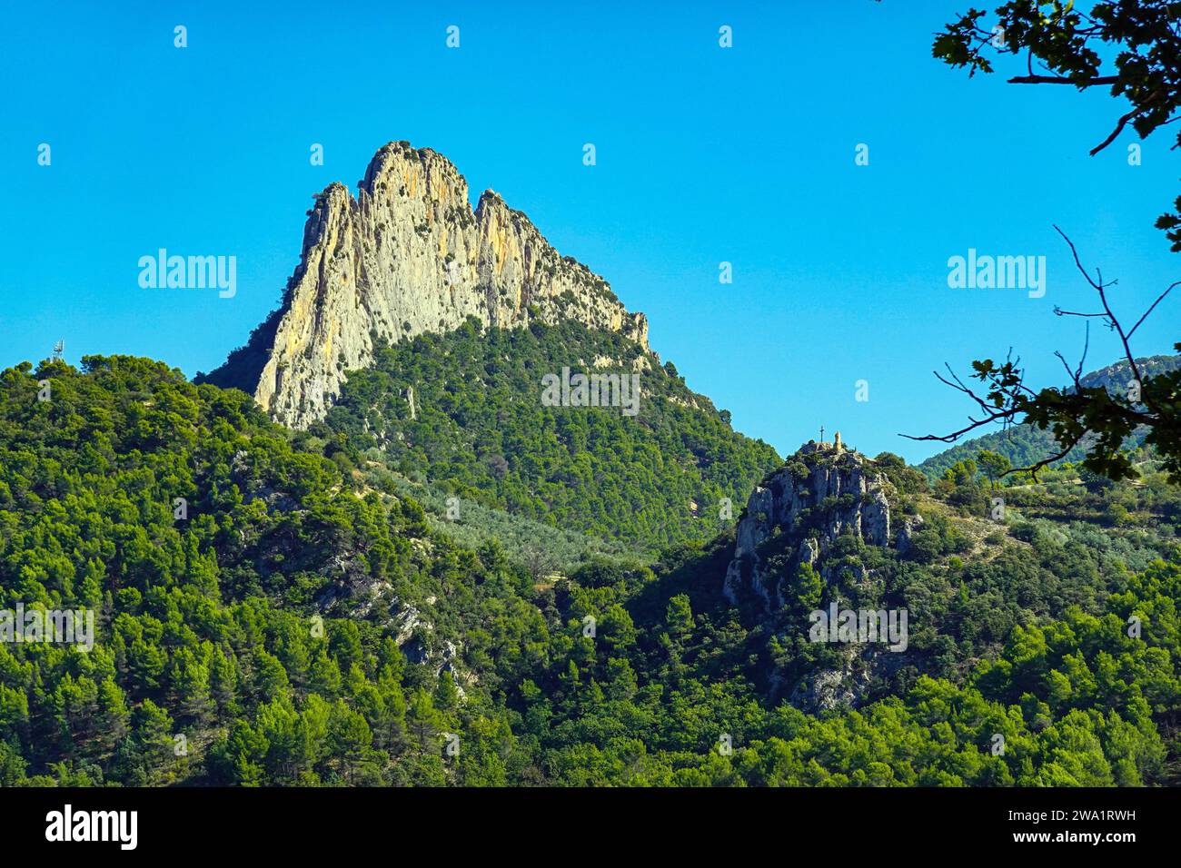 The rocky peak of Rocher Saint Julian, Buis les Baronnies, Provence ...