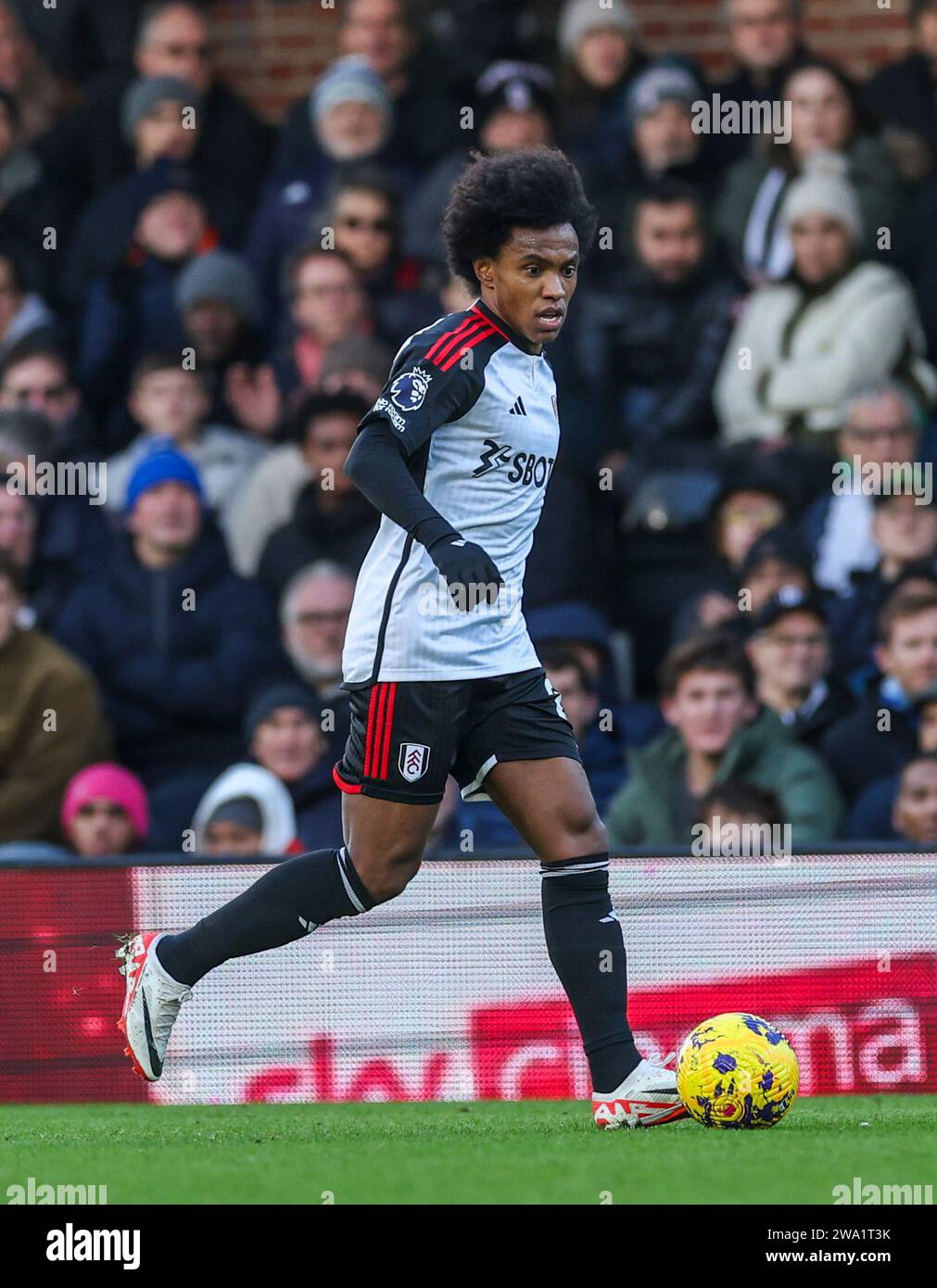 Fulham's Willian during the Premier League match at Craven Cottage ...
