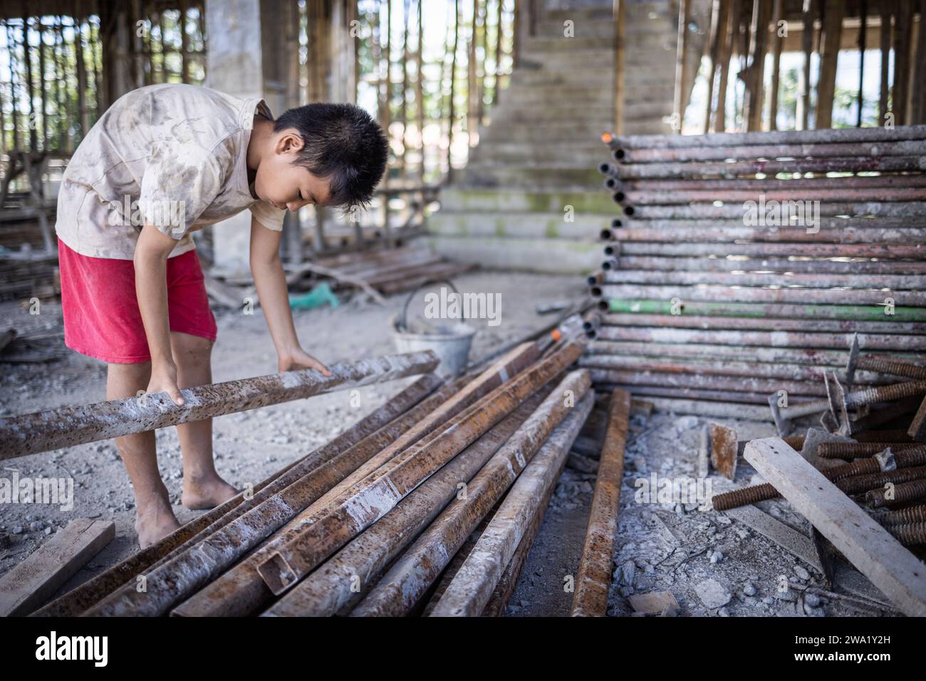 Poor children are forced to work construction, Violence children and ...