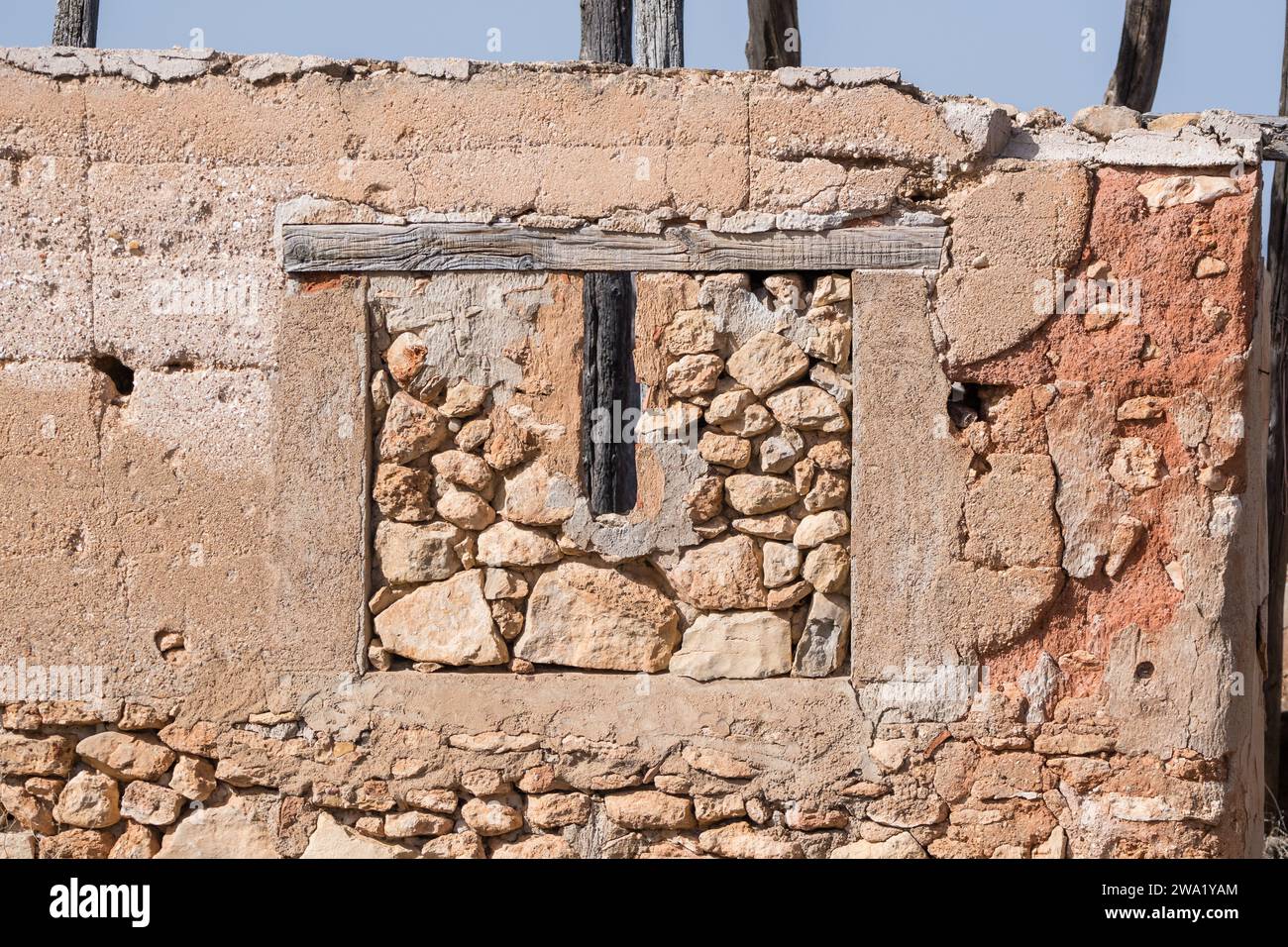 Bricked up wall hi-res stock photography and images - Alamy