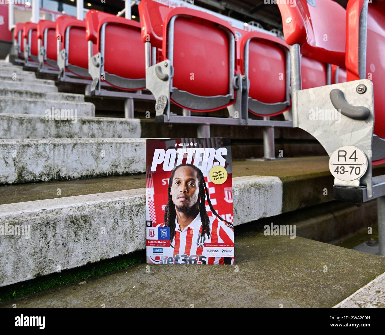 Stoke On Trent, UK. 01st Jan, 2024. Daniel Johnson of Stoke City on the ...