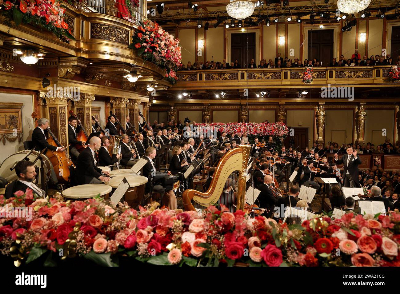 (240101) -- VIENNA, Jan. 1, 2024 (Xinhua) -- The Vienna Philharmonic ...