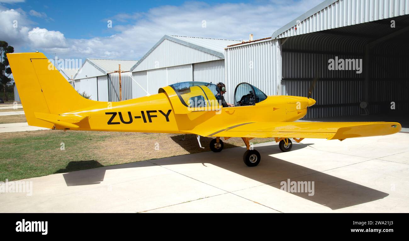 Low wing two seater aircraft hi-res stock photography and images - Alamy