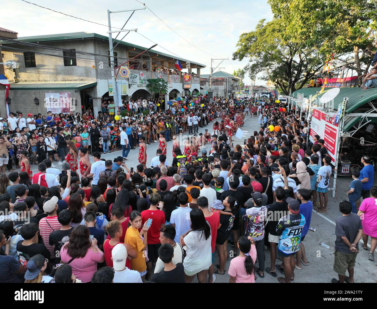 Manila, Philippines. 1st January 2024. Real men crossdresses on New ...