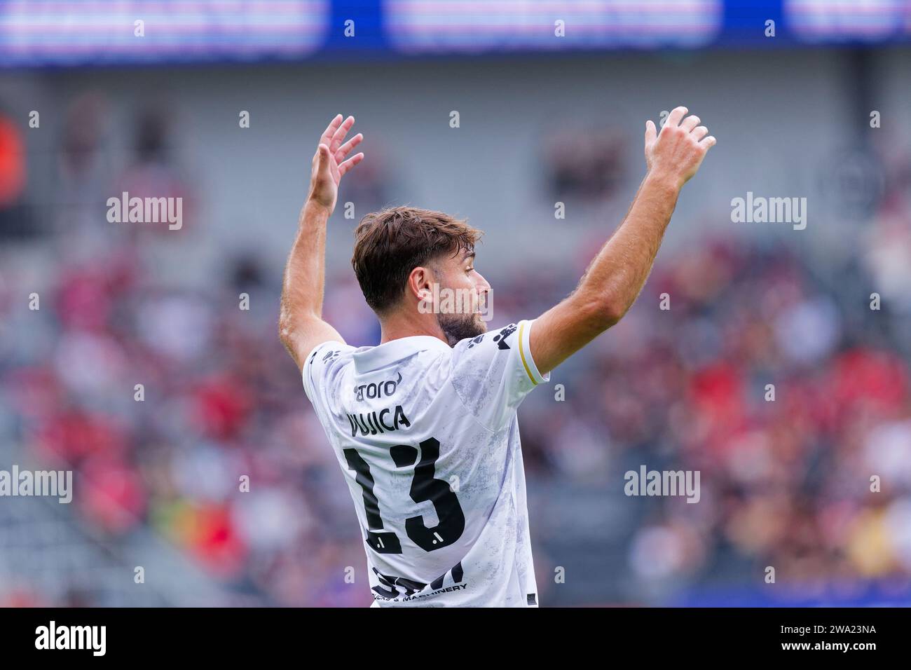 Australian soccer player ivan vujica hi-res stock photography and ...