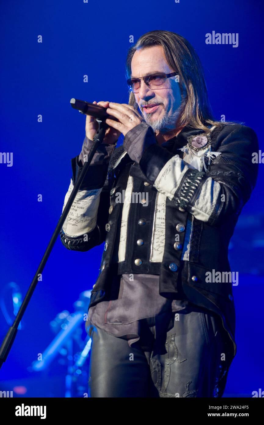 Florent Pagny en concert a Forest National | The french singerFlorent ...