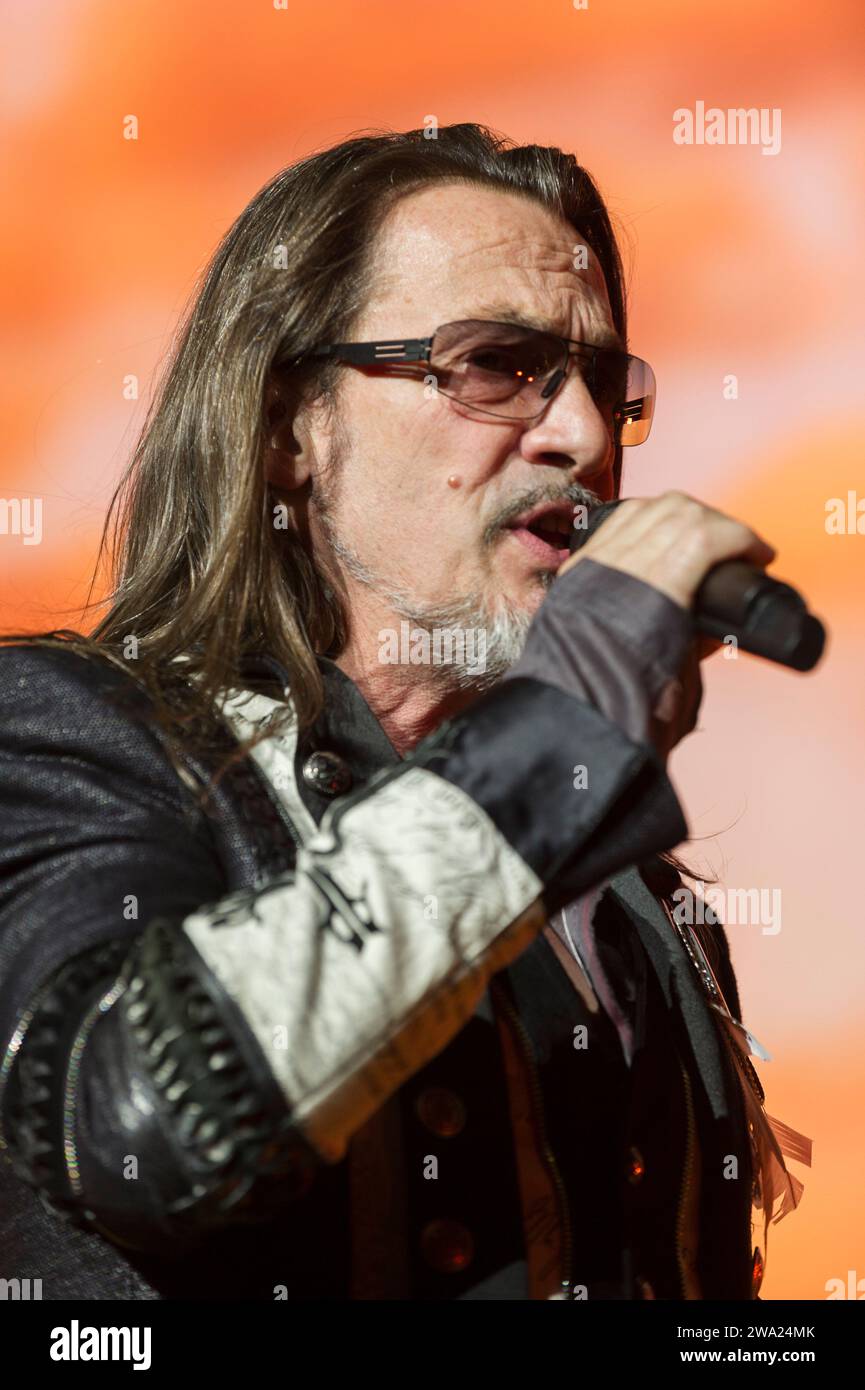 Florent Pagny en concert a Forest National | The french singerFlorent ...