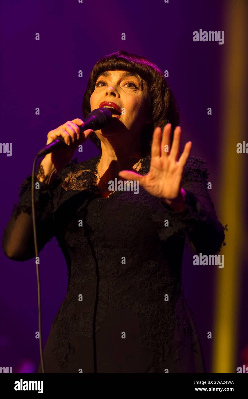 La chanteuse francaise Mireille Mathieu en concert au Cirque Royal ...