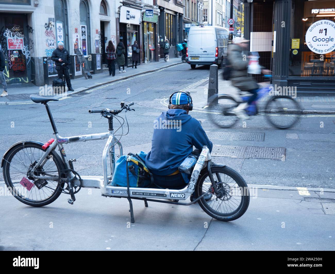 Cargo cycle hi-res stock photography and images - Alamy