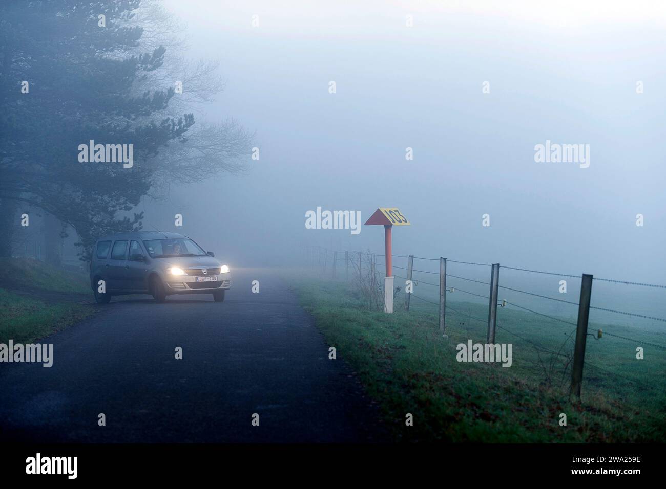 Brouillard belgique hi-res stock photography and images - Alamy