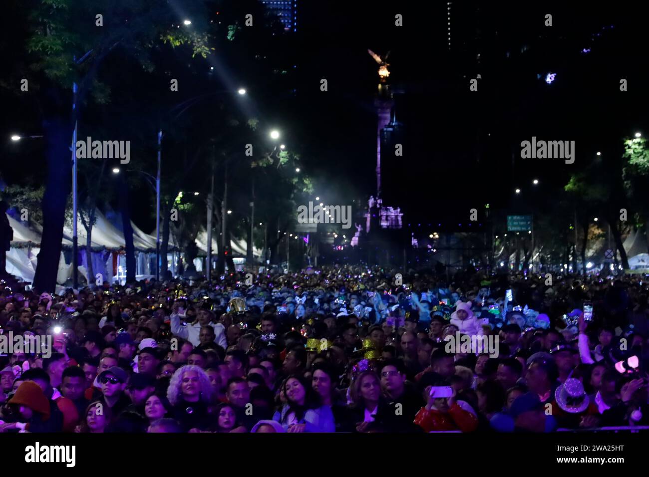Mexico City, Mexico. 31st Dec, 2023. Thousands of people say goodbye to ...