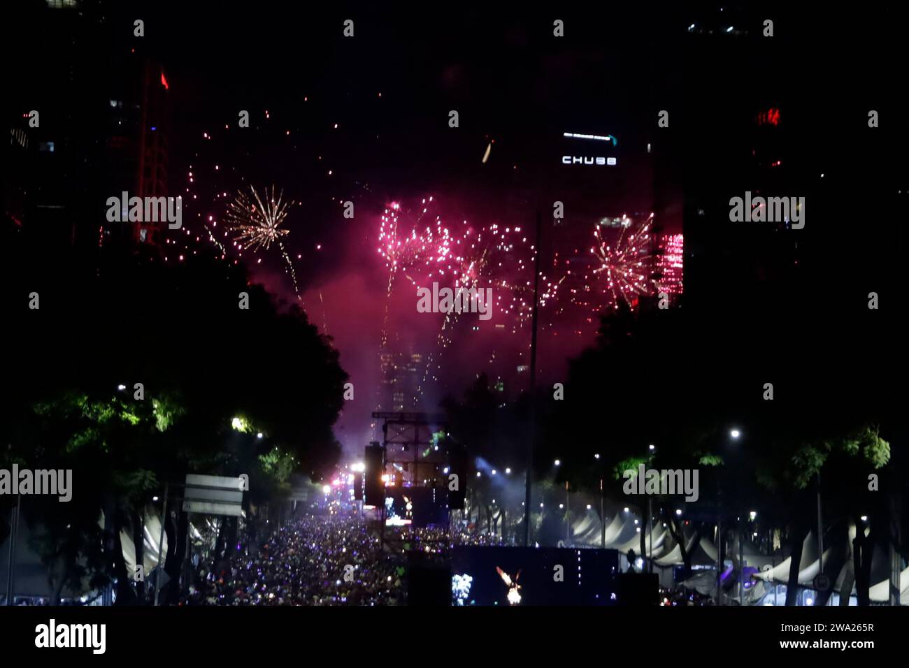 Goodbye 2023 welcome 2024 hi-res stock photography and images - Alamy