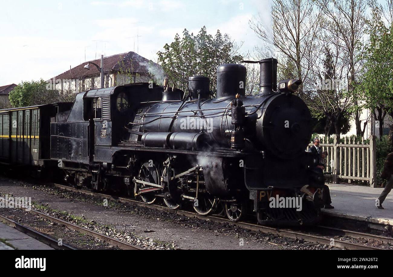 242f class steam engines alsasua spain hi-res stock photography and ...