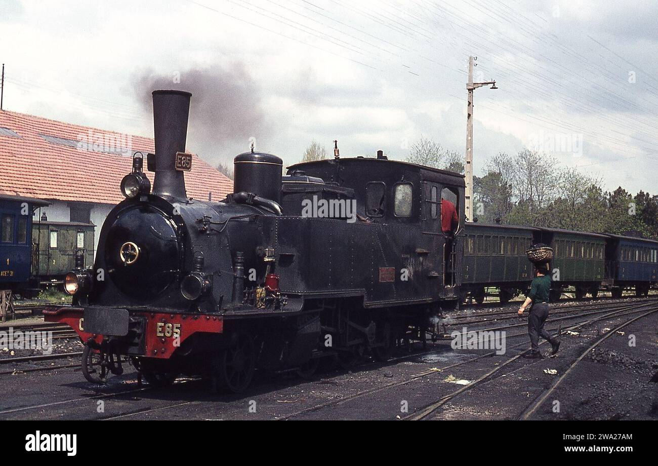 242f class steam engines alsasua spain hi-res stock photography and ...