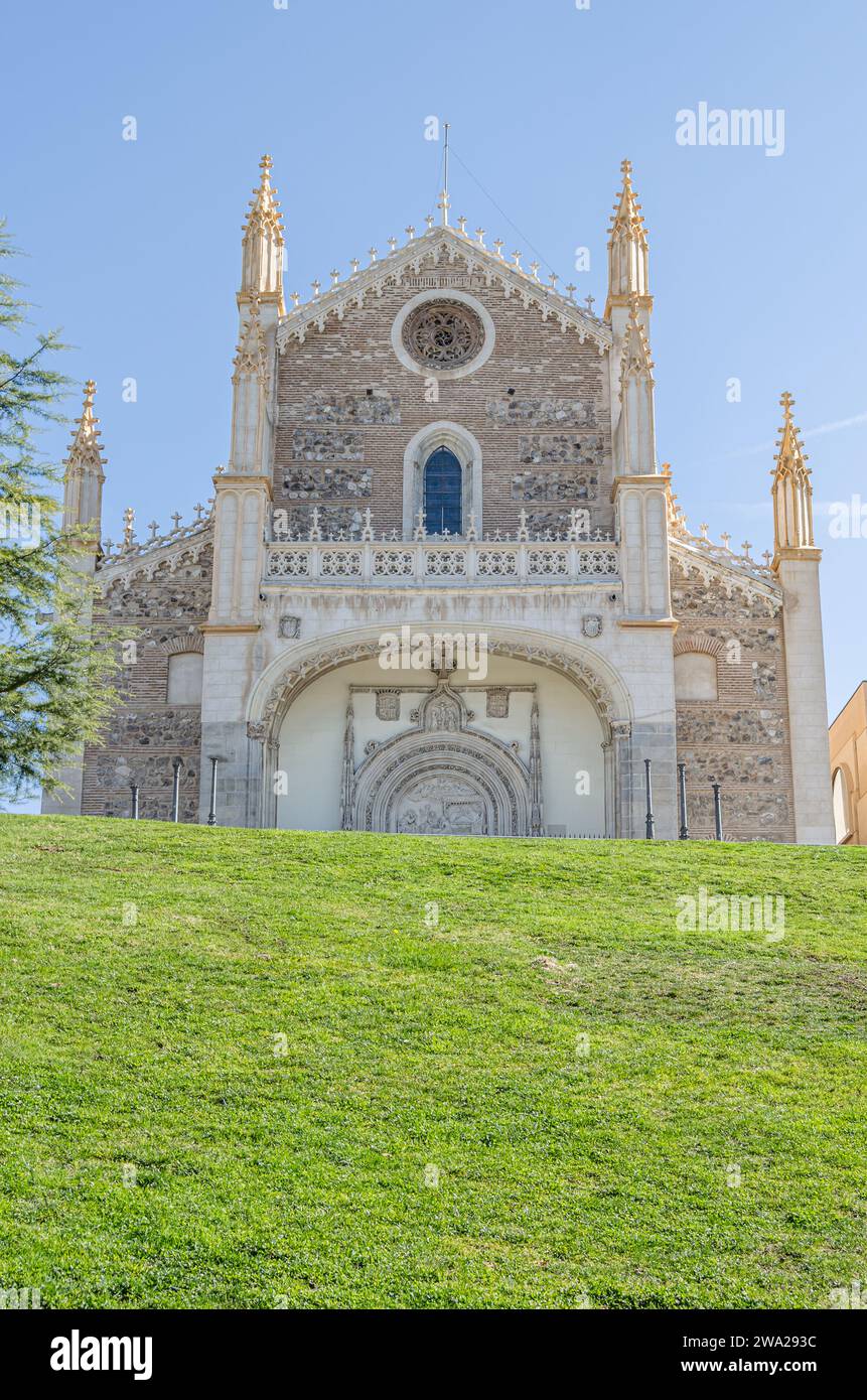Facade of the Saint Jerome the Royal church (in Spanish: San Jeronimo ...