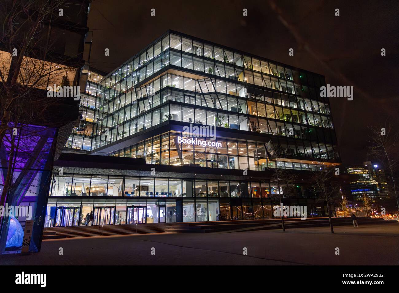 Booking com amsterdam campus hi-res stock photography and images - Alamy