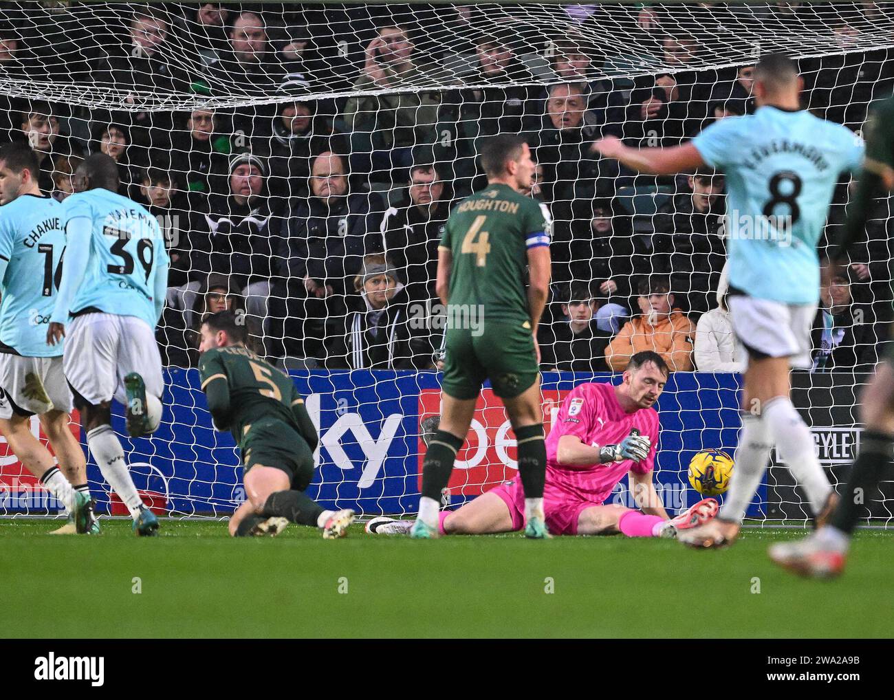 Edo Kayembe of Watford scores to make it 0-1 during the Sky Bet ...