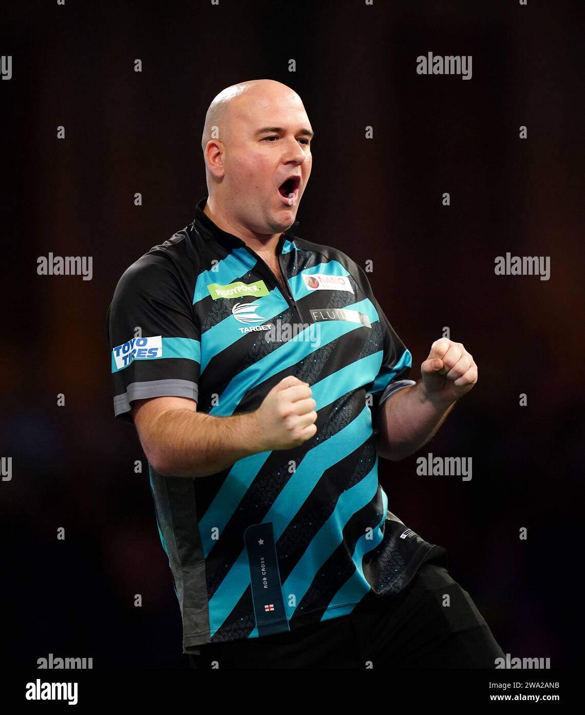 Paddy power world darts championship day fourteen alexandra hi-res ...