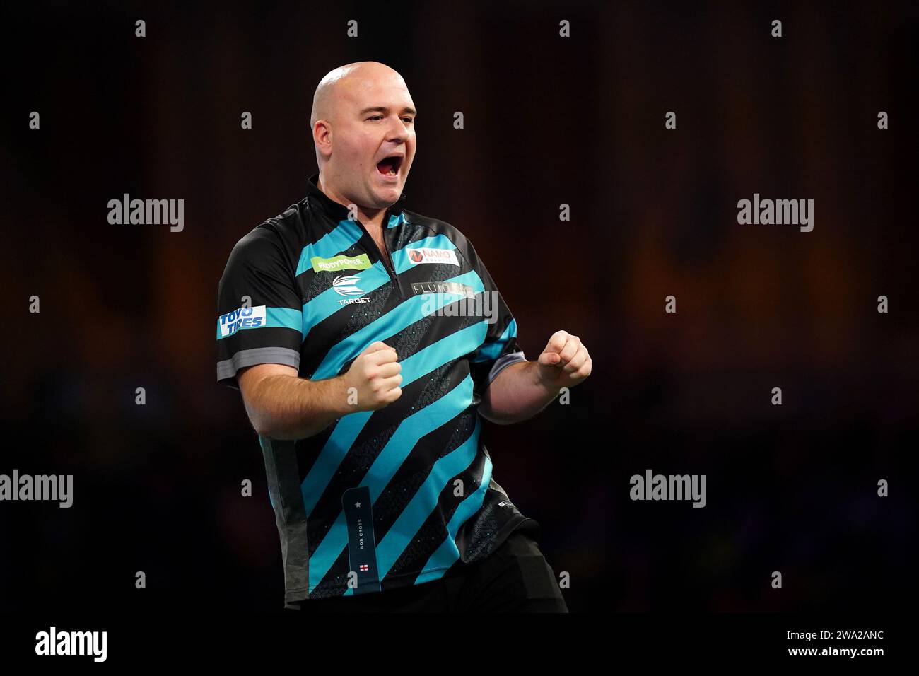 Paddy power world darts championship day fourteen alexandra hi-res ...