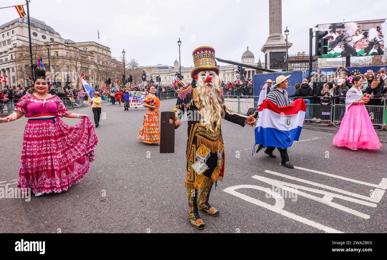 London, UK. 01st Jan, 2024. Crowds line up the streets of Central ... London, UK. 01st Jan, 2024. Crowds line up the streets of Central ...