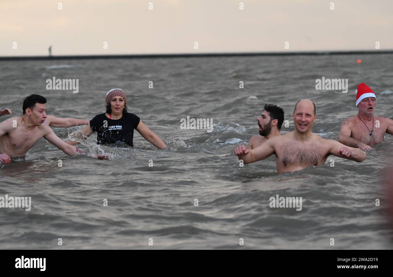 Butjadingen, Germany. 01st Jan, 2024. Lots of enthusiasm among the ...