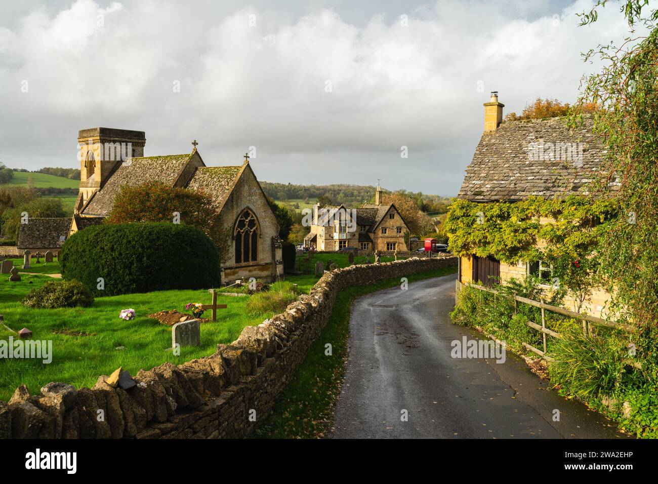 Cotswold classic view hi-res stock photography and images - Alamy