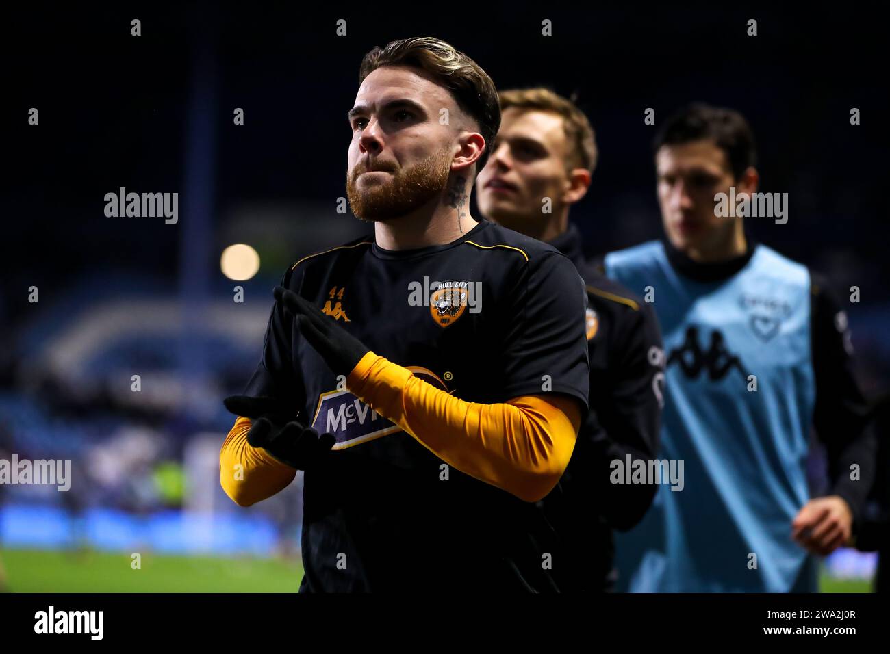 Aaron Connolly 44 of Hull City warms up during the Sky Bet Championship ...