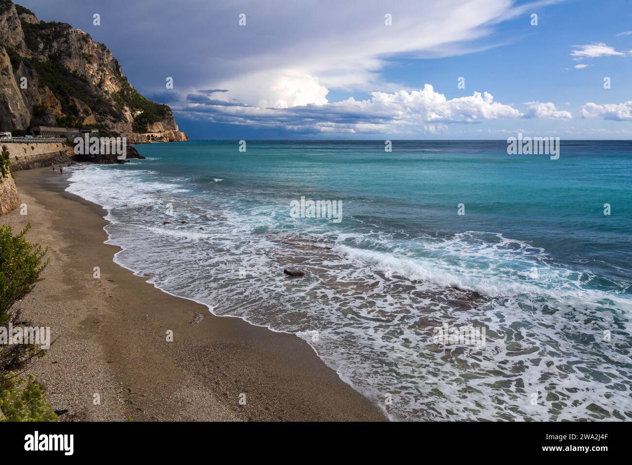 Spiaggia della Baia dei Saraceni a Varigotti in Liguria Stock Photo - Alamy