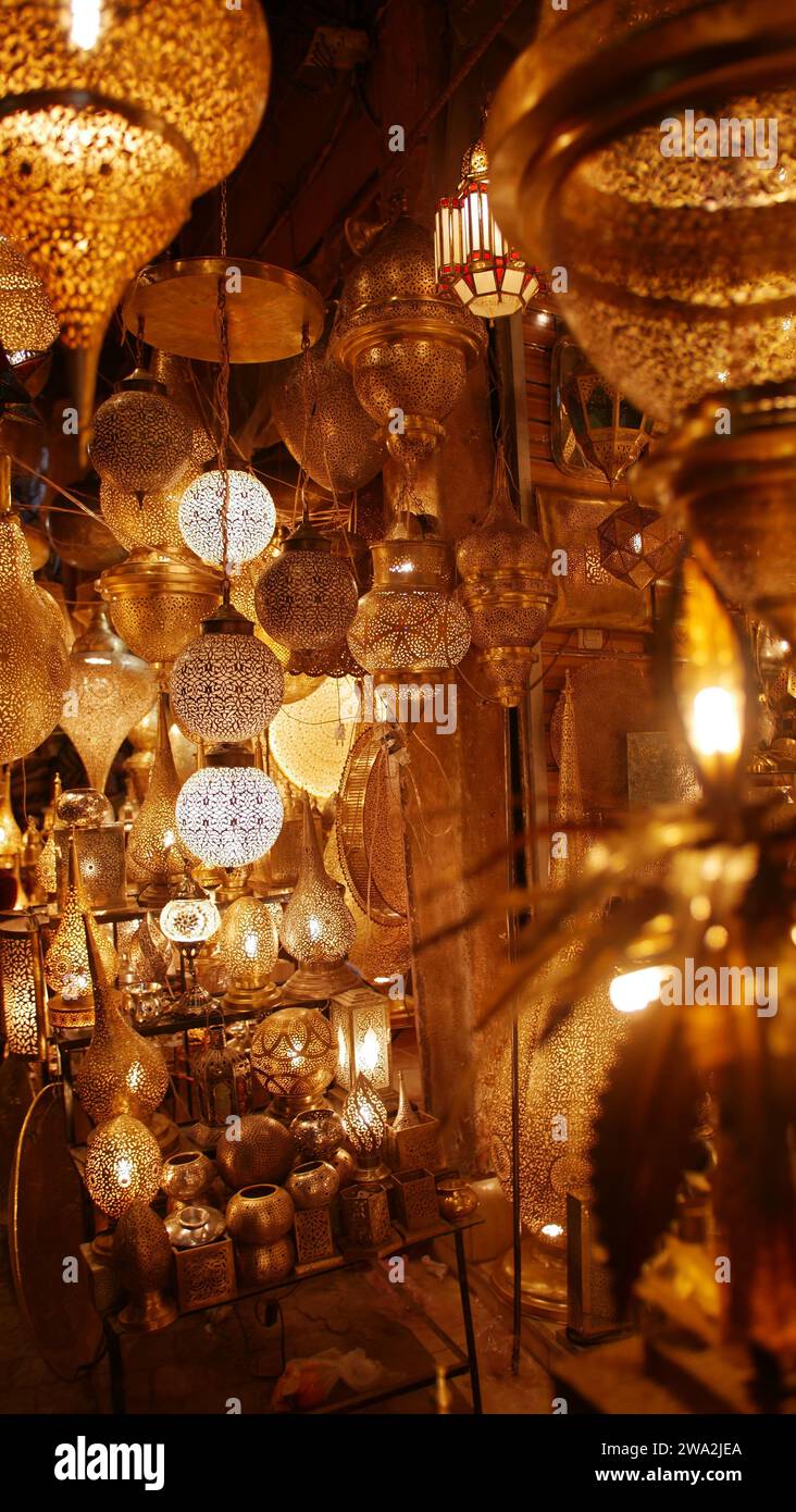 Lanterns in marrakesh hi-res stock photography and images - Alamy