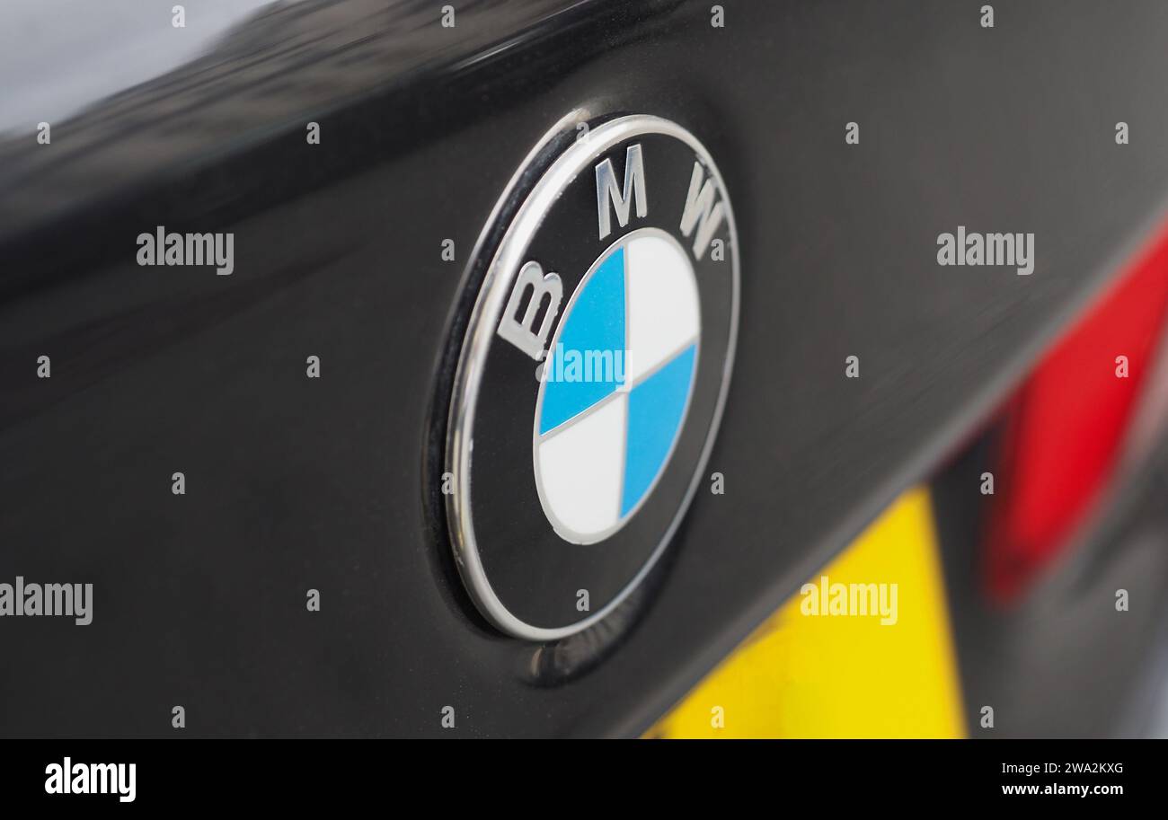 MUENCHEN, GERMANY - CIRCA OCTOBER 2022: BMW Sign Stock Photo - Alamy