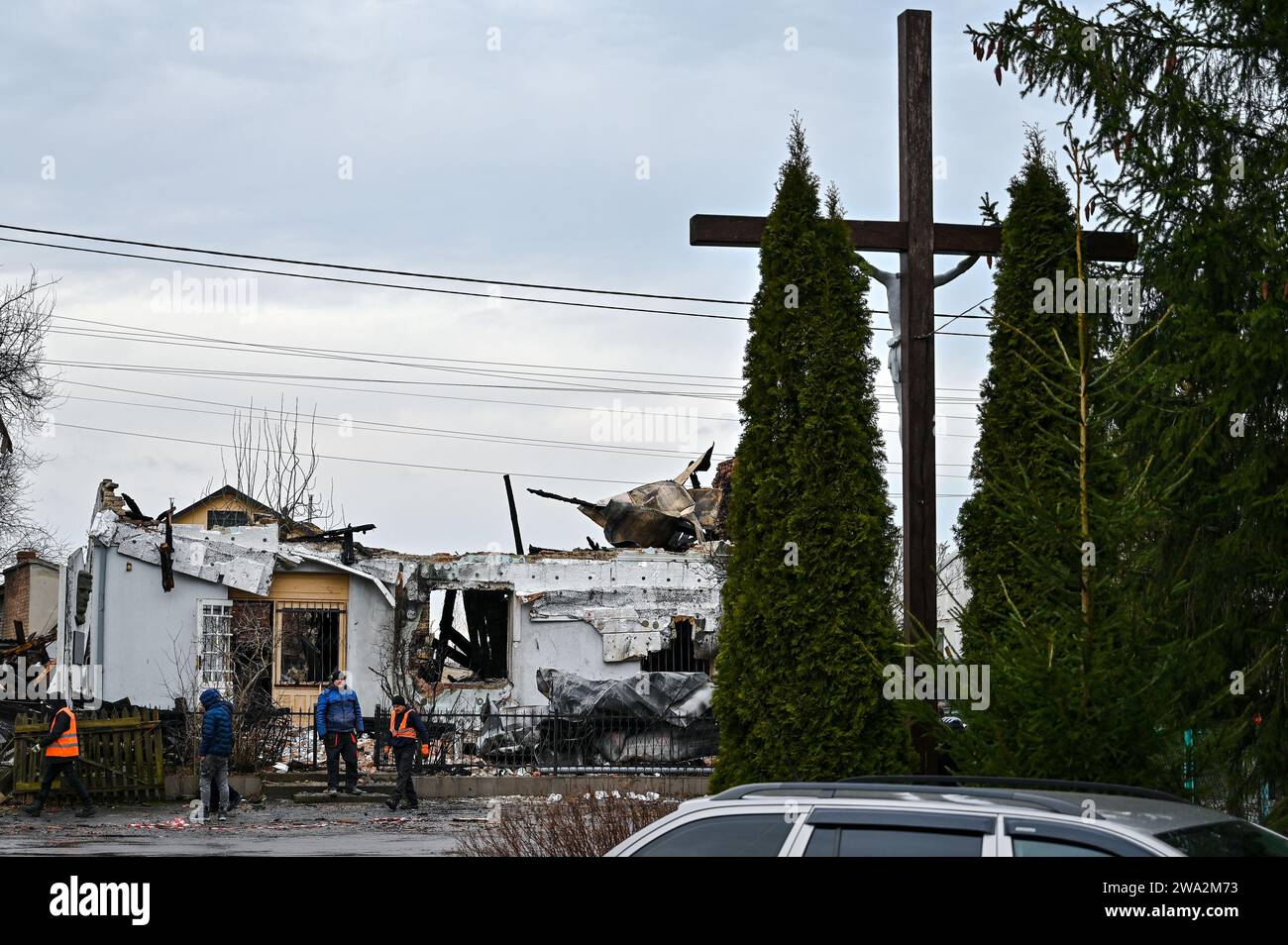Non Exclusive: LVIV, UKRAINE - JANUARY 1, 2024 - Municipal workers ...