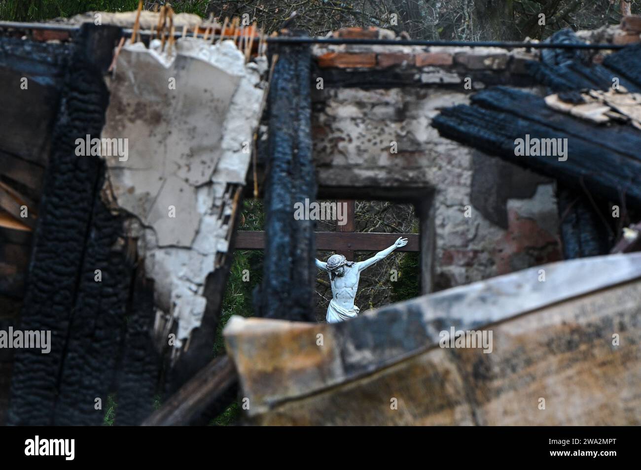 Non Exclusive: LVIV, UKRAINE - JANUARY 1, 2024 - The crucifix is seen ...