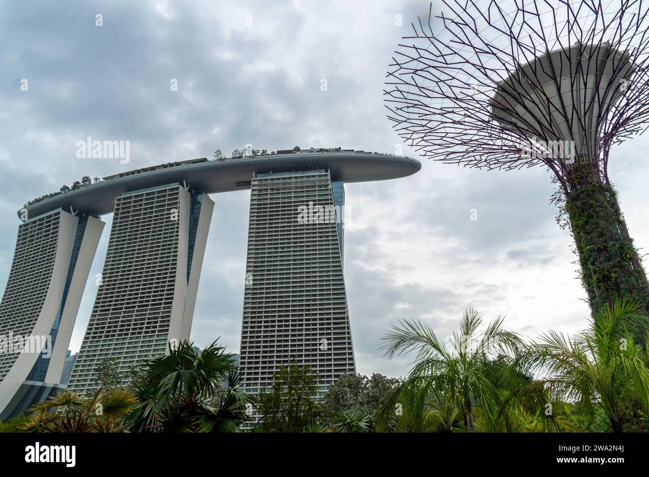 Singapore - December 31, 2023: The Marina Bay Sands Hotel in Singapore *** Das Marina Bay Sands ...