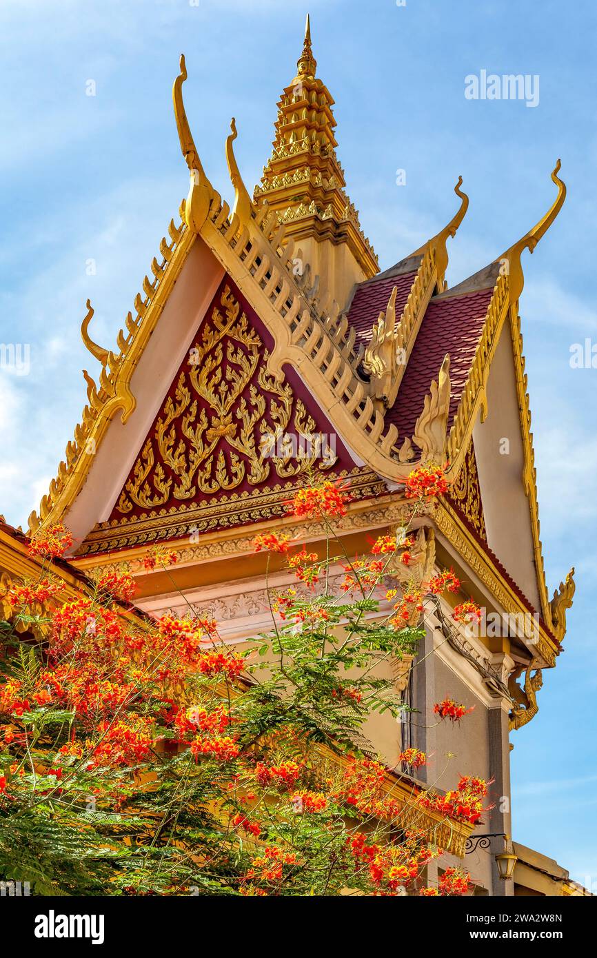 Ramayana frescoes gallery hi-res stock photography and images - Alamy