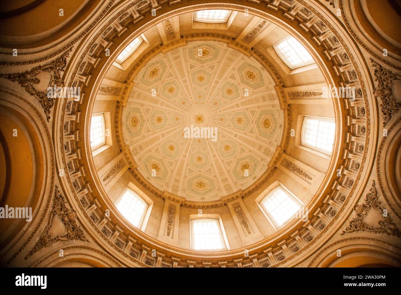 Interior radcliffe camera oxford hi-res stock photography and images ...