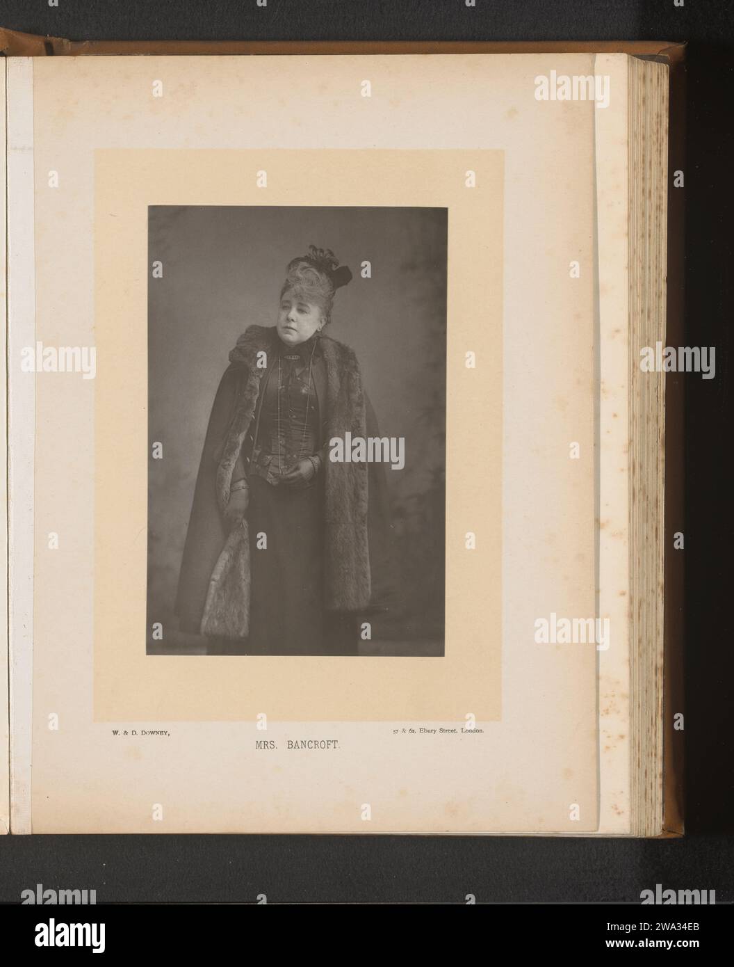 Portret van Effie Bancroft, William & Daniel Downey, c. 1884 - in or ...