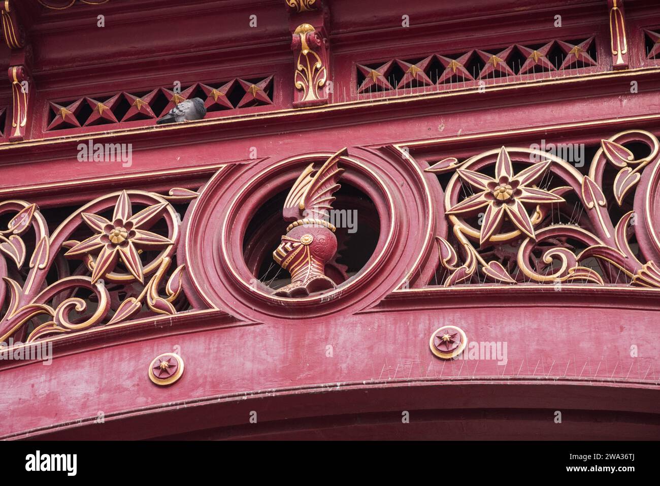 Details of the Victorian repainted and gilded (2013) Holborn Viaduct in ...
