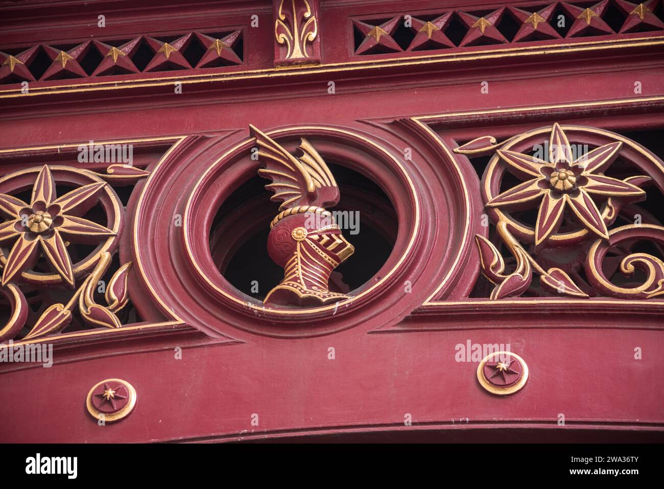 Details of the Victorian repainted and gilded (2013) Holborn Viaduct in ...