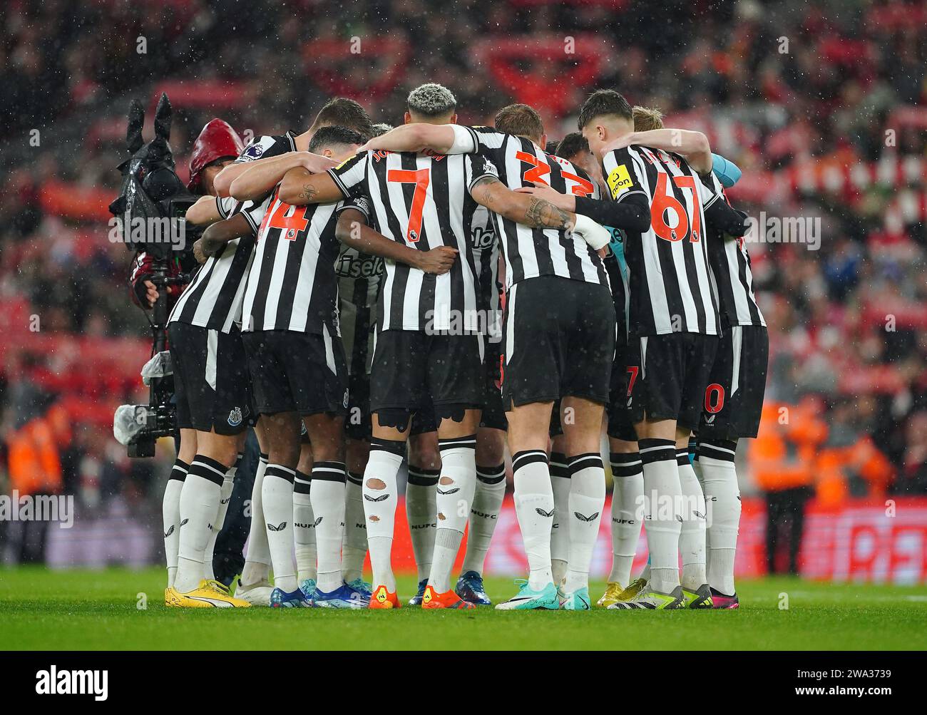 Newcastle United players have a team huddle during the Premier League ...