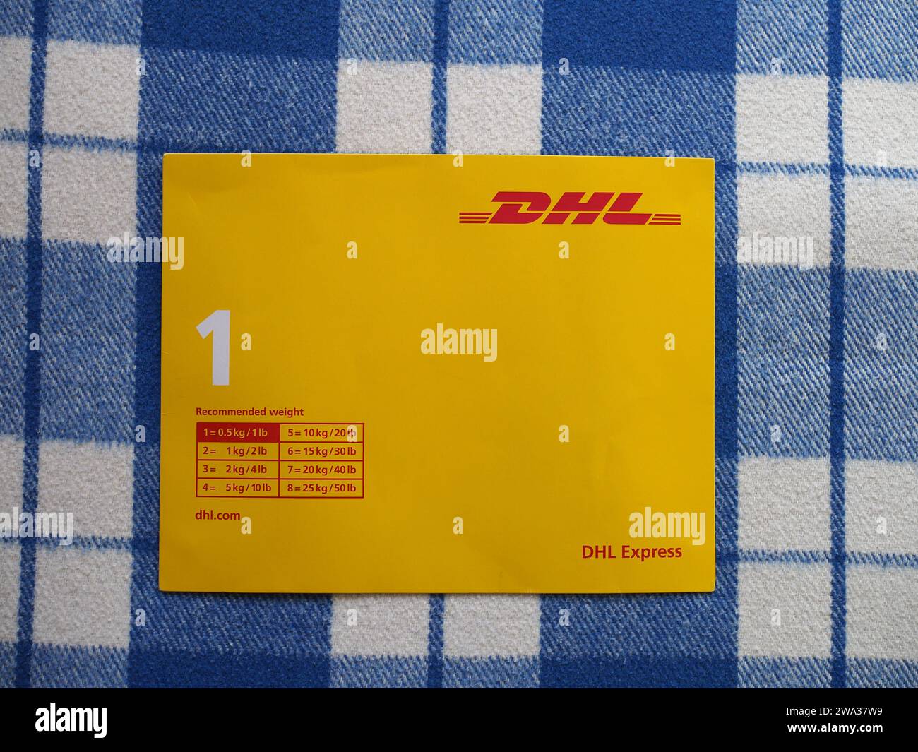 Dhl express hi-res stock photography and images - Alamy